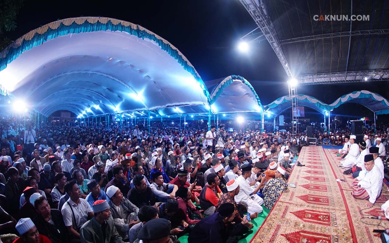 Maiyah Adalah Suatu Kaum Baru • CakNun.com